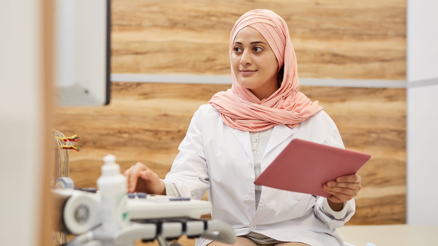 UAE Healthcare System in 2025: Best Hospitals, Quality and Costs